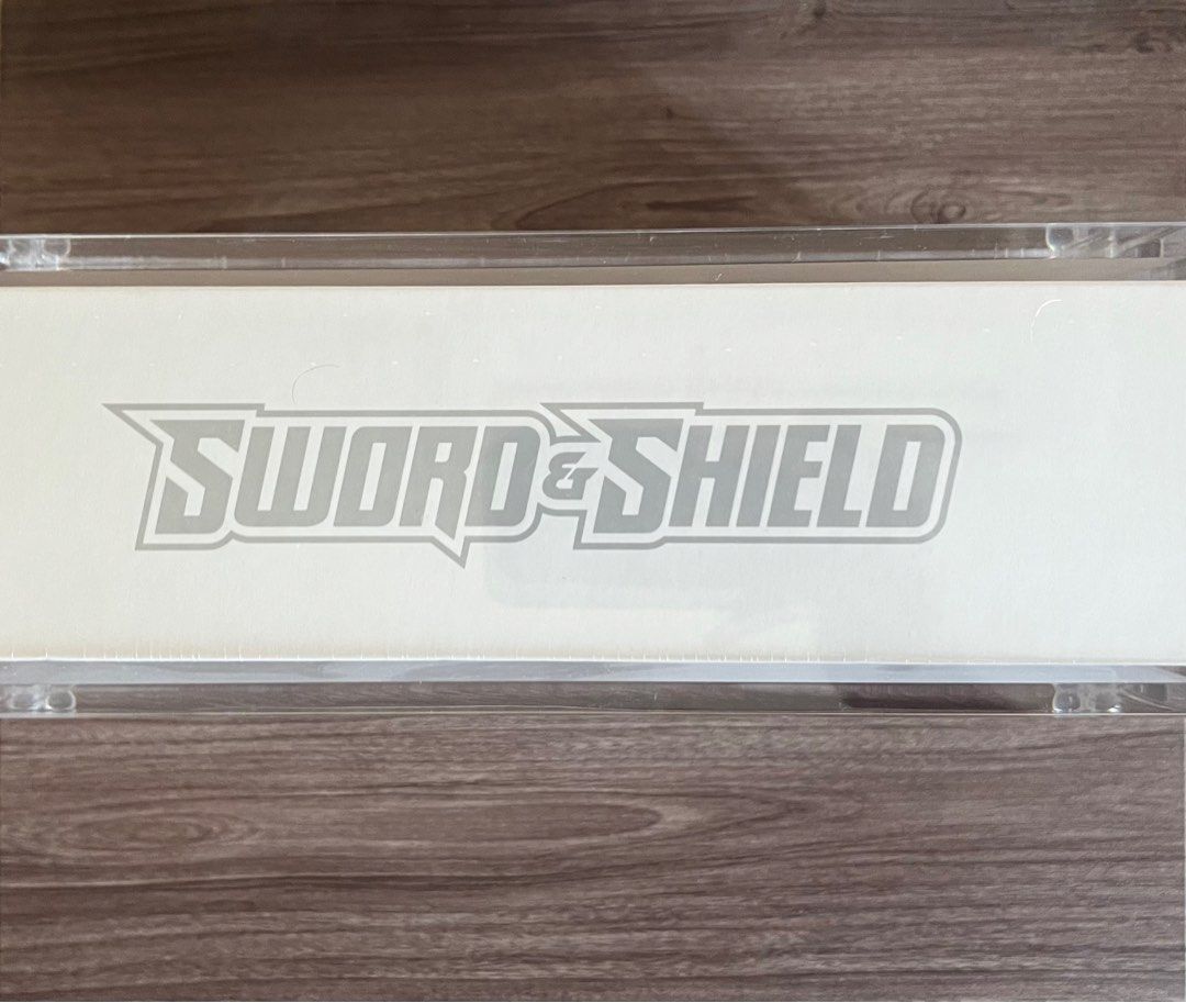 Sword & Shield Charizard Ultra Premium Collection Box - Pokémon TCG ...