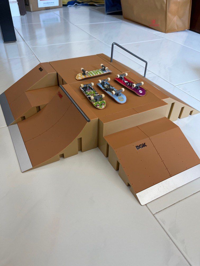 Tech Deck Skate Park, Hobbies & Toys, Toys & Games on Carousell