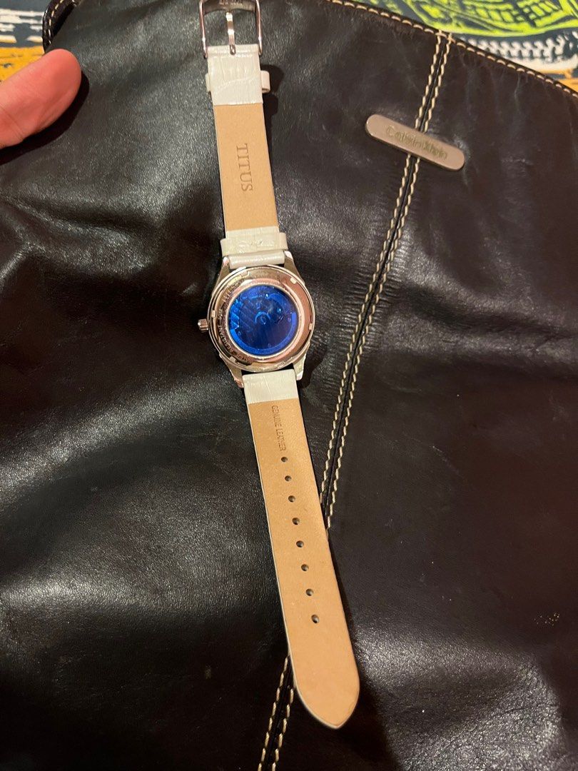 Solvil Titus Diamond Oyster white strap watch, Women's Fashion, Watches ...