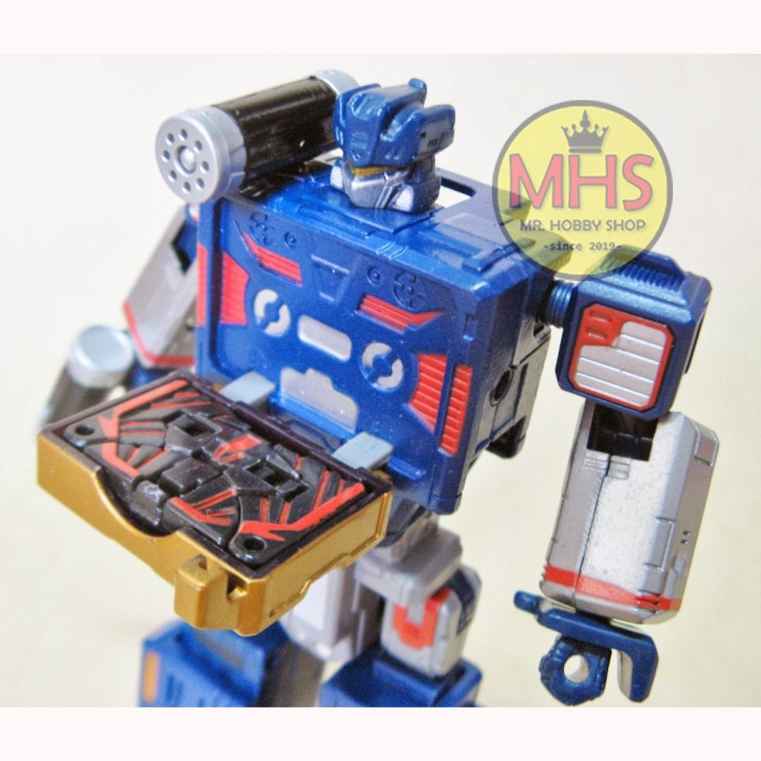 Transformers Generation 1 TItanium Series Soundwave 6" Diecast Figure ...