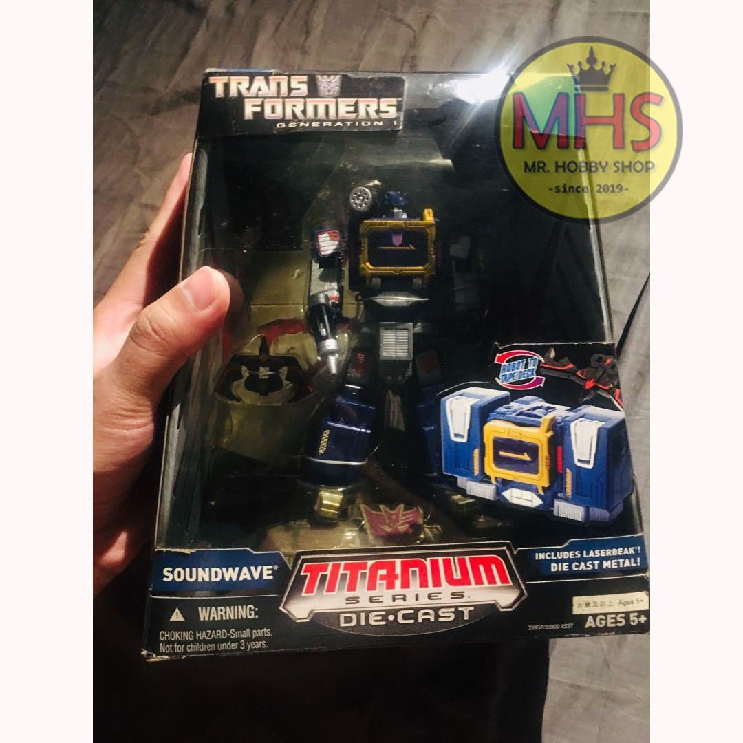 Transformers Generation 1 TItanium Series Soundwave 6" Diecast Figure ...