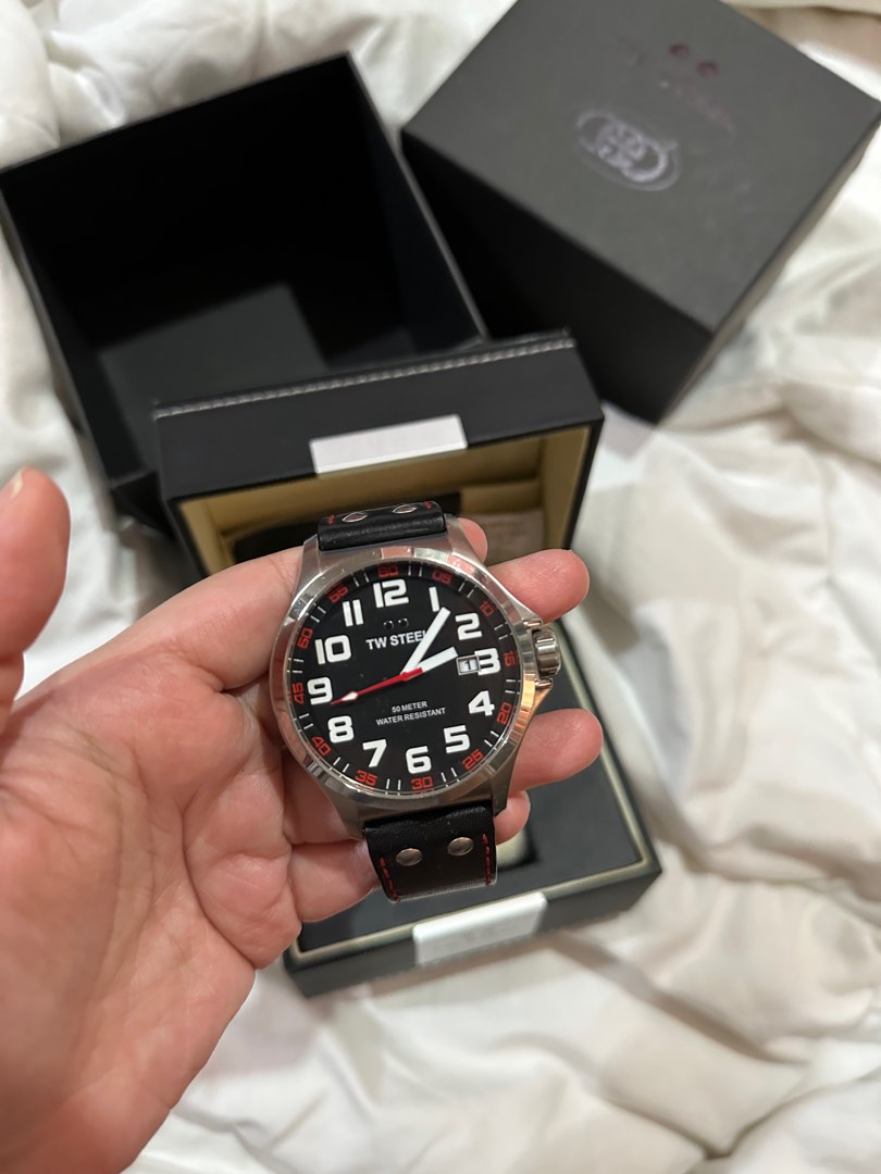 TW STEEL TW411 on Carousell