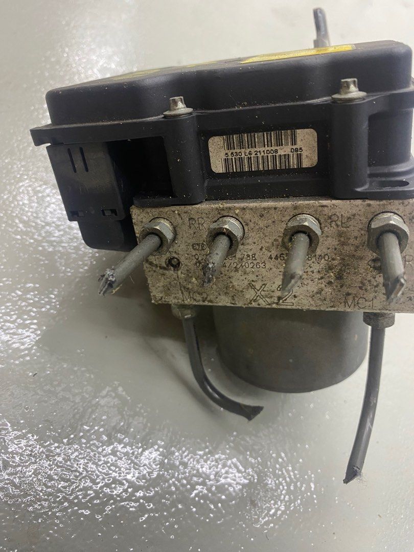 Abs pump (X2)Toyota Estima acr50, Car Accessories, Accessories on Carousell