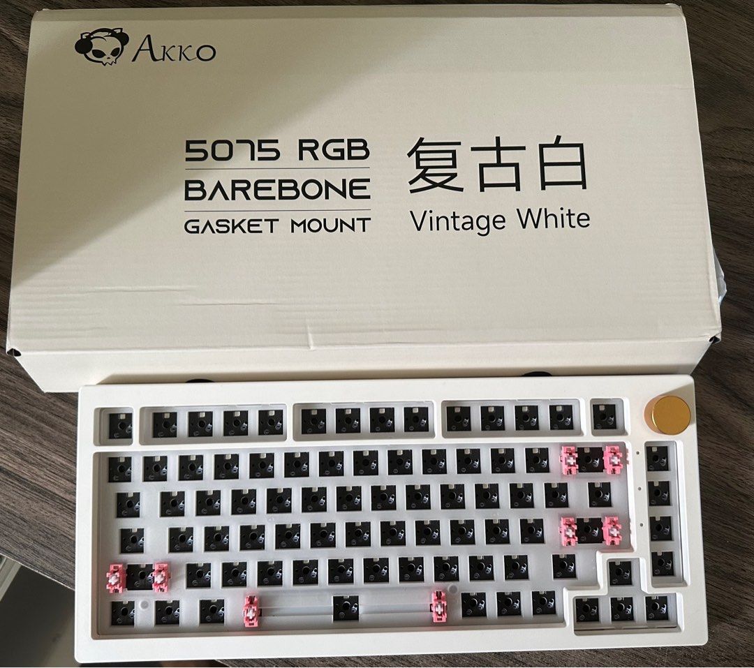 Akko 5075S 75% Keyboard Barebones kit - With small defect, Computers ...