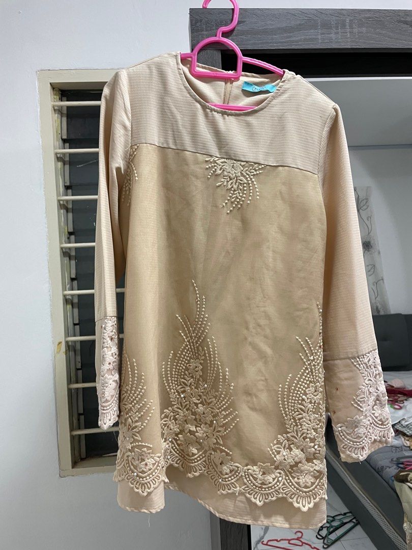 Baju kurung Nude, Women's Fashion, Muslimah Fashion, Baju Kurung & sets on Carousell