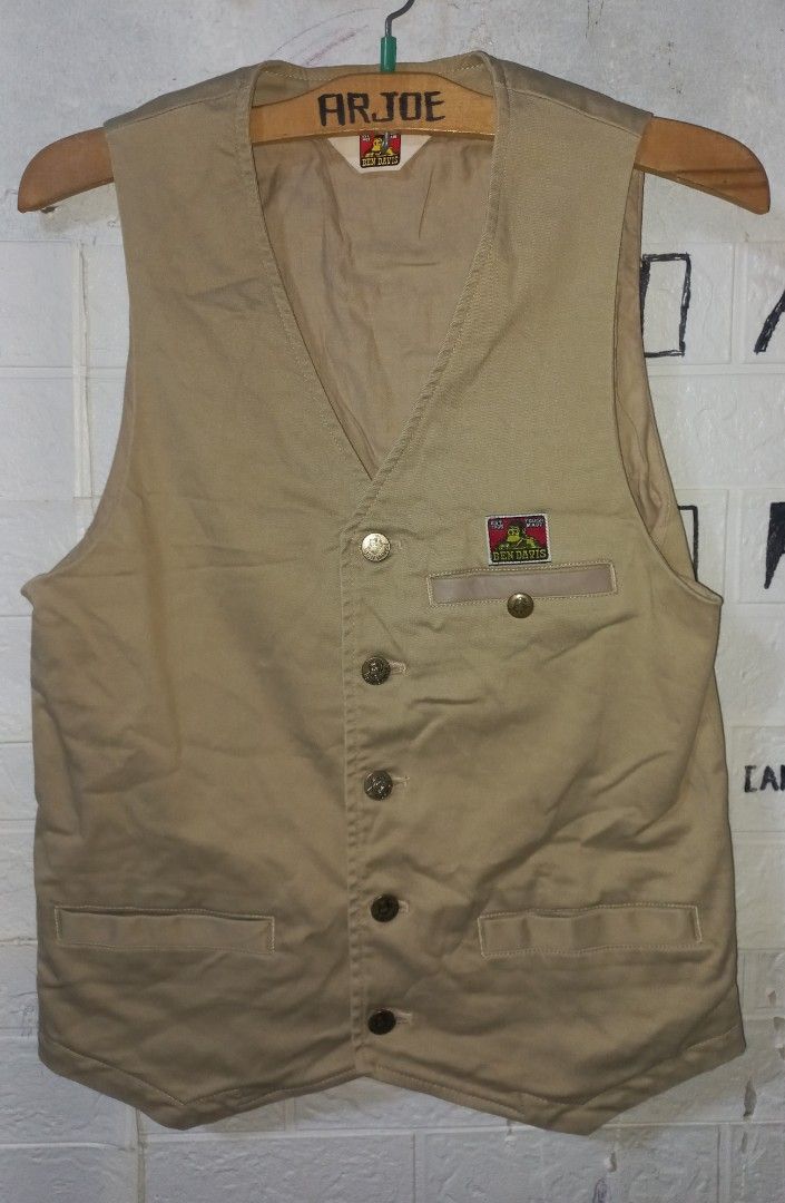 Ben davis vest on Carousell
