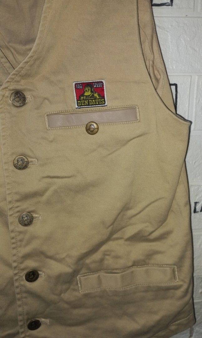 Ben davis vest on Carousell