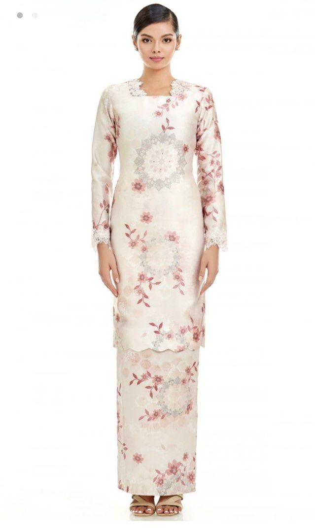 (BNWT) Wanzar Baju Kurung, Women's Fashion, Muslimah Fashion, Baju ...