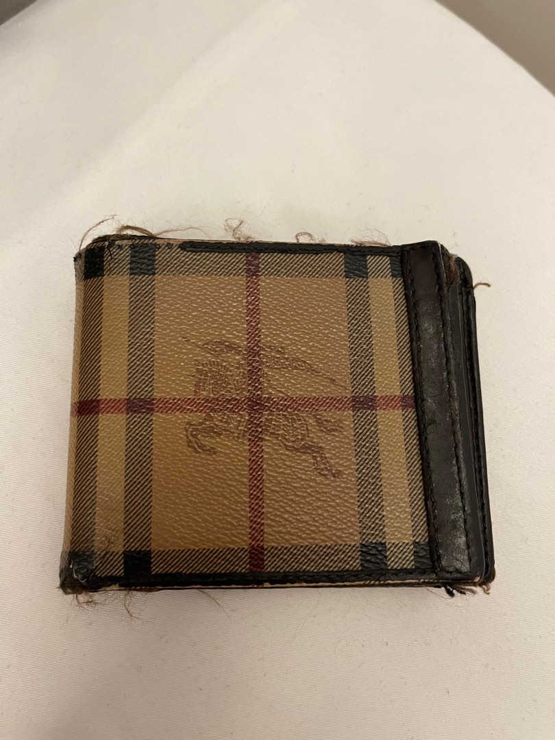 Burberry Men Wallet Bifold, Luxury, Bags & Wallets on Carousell