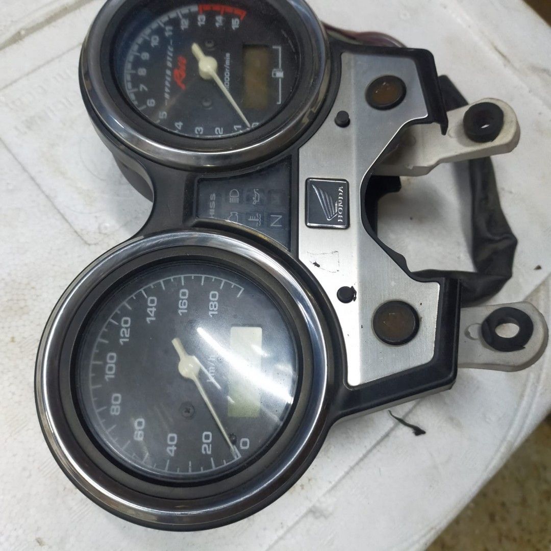 CB400 Revo meter, Motorcycles, Motorcycle Accessories on Carousell