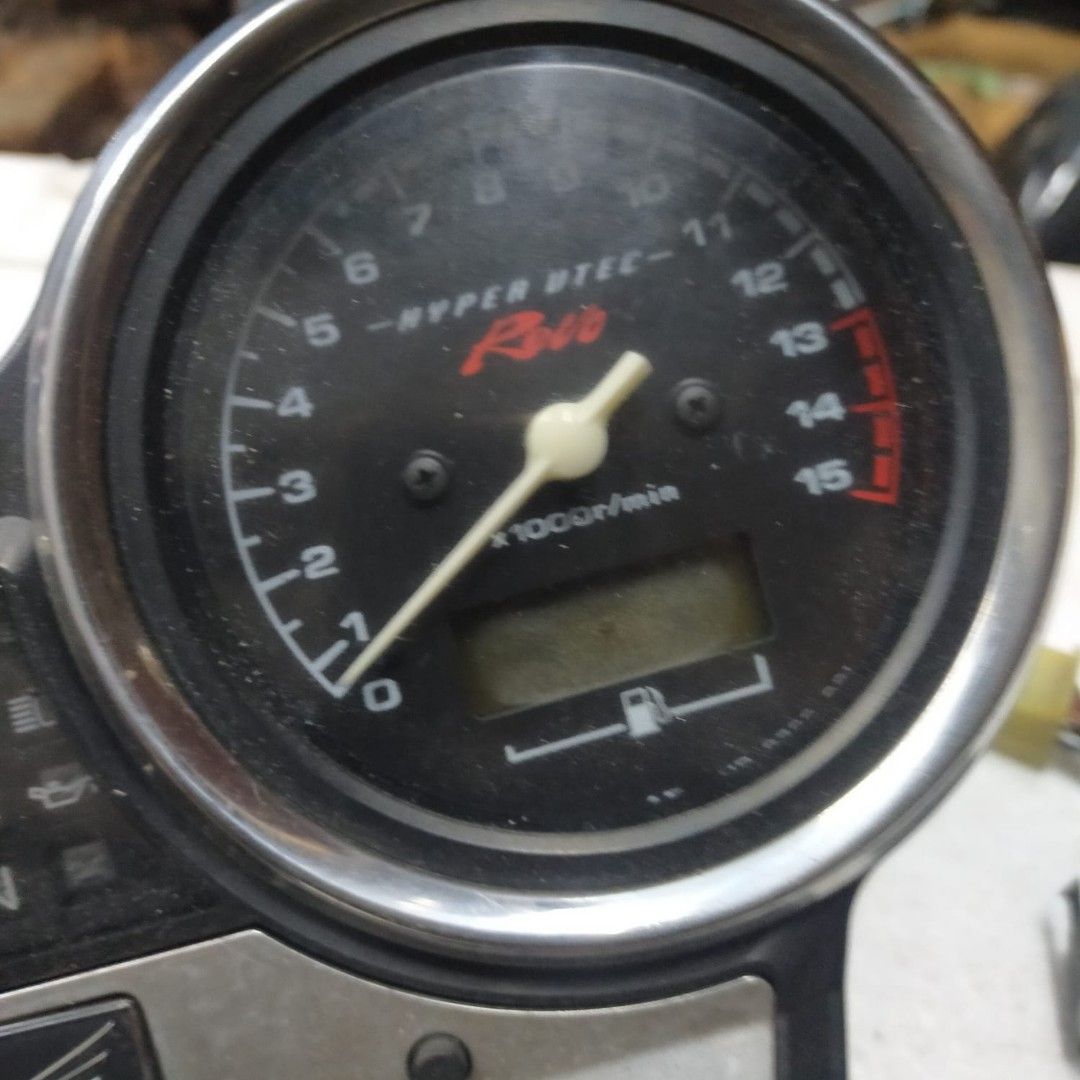CB400 Revo meter, Motorcycles, Motorcycle Accessories on Carousell