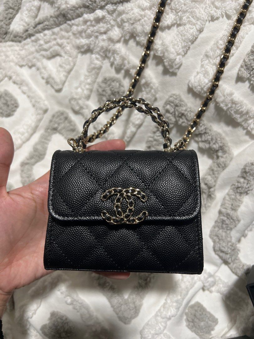 Chanel 23p Clutch with Chain, Luxury, Bags & Wallets on Carousell