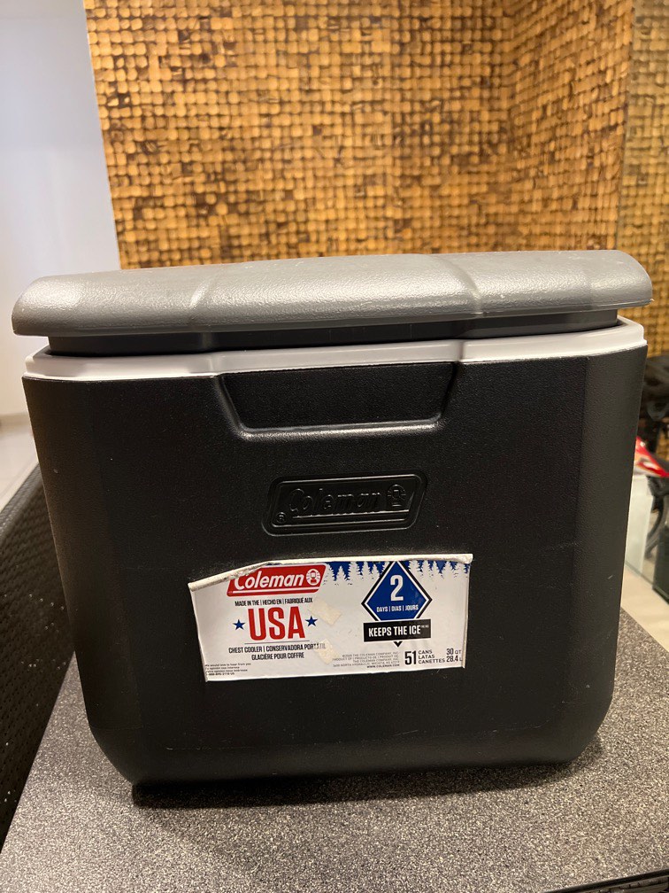 Coleman Cooler box, Sports Equipment, Hiking & Camping on Carousell