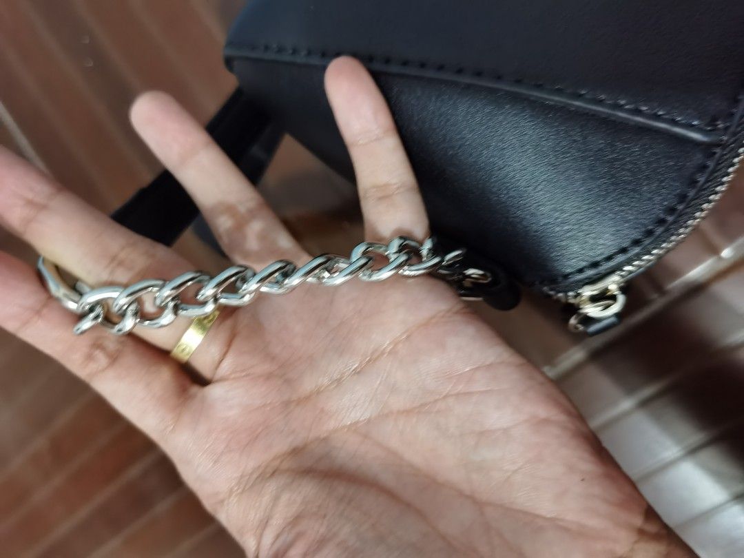 David Jones Cross Body Bag, Women's Fashion, Bags & Wallets, Cross-body ...