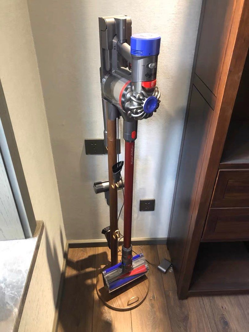 Dyson vacuum stand (walnut wood), TV & Home Appliances, Vacuum Cleaner ...