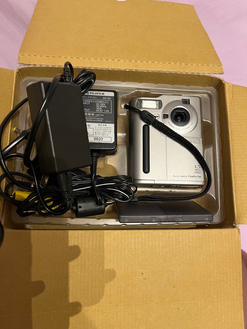 Fuji film fine pix 700 digi cam vintage cam, Photography, Cameras on ...