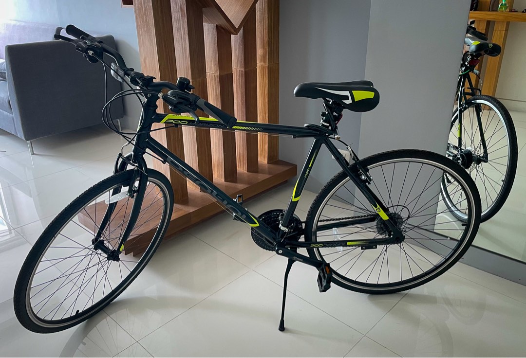 Bentini Hybrid 700 Bike - Almost New!, Sports Equipment, Bicycles ...