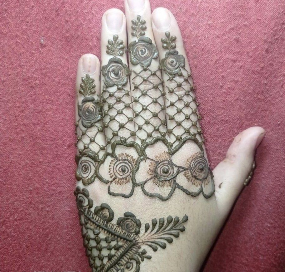 HARI RAYA HENNA, Beauty & Personal Care, Hands & Nails on Carousell