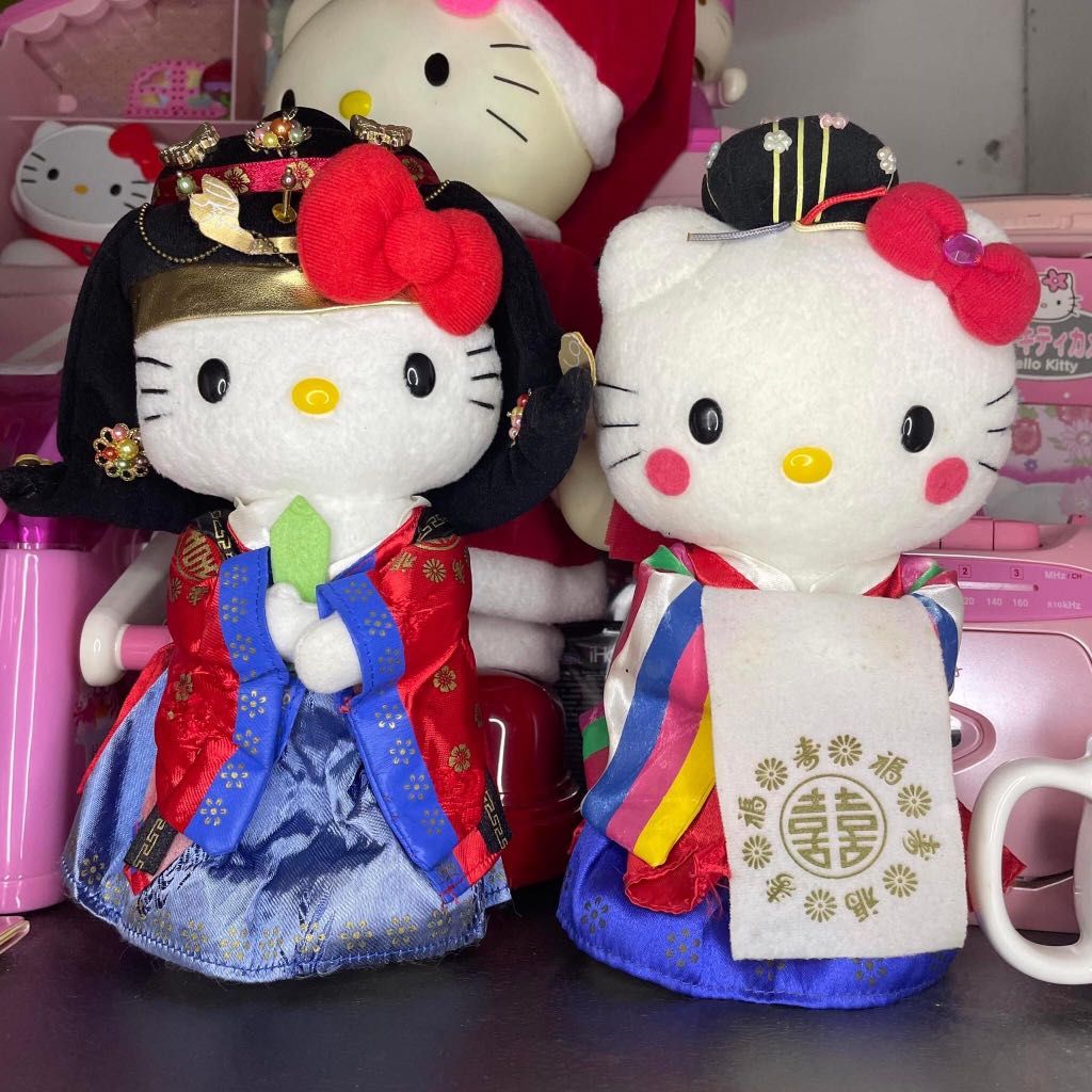 Hello Kitty in Korean Costume - Rare, Hobbies & Toys, Toys & Games on ...