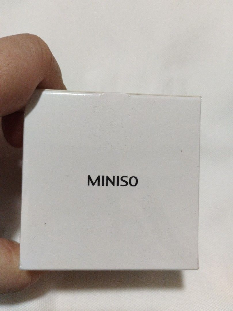 Hydrating face cream( miniso) on Carousell