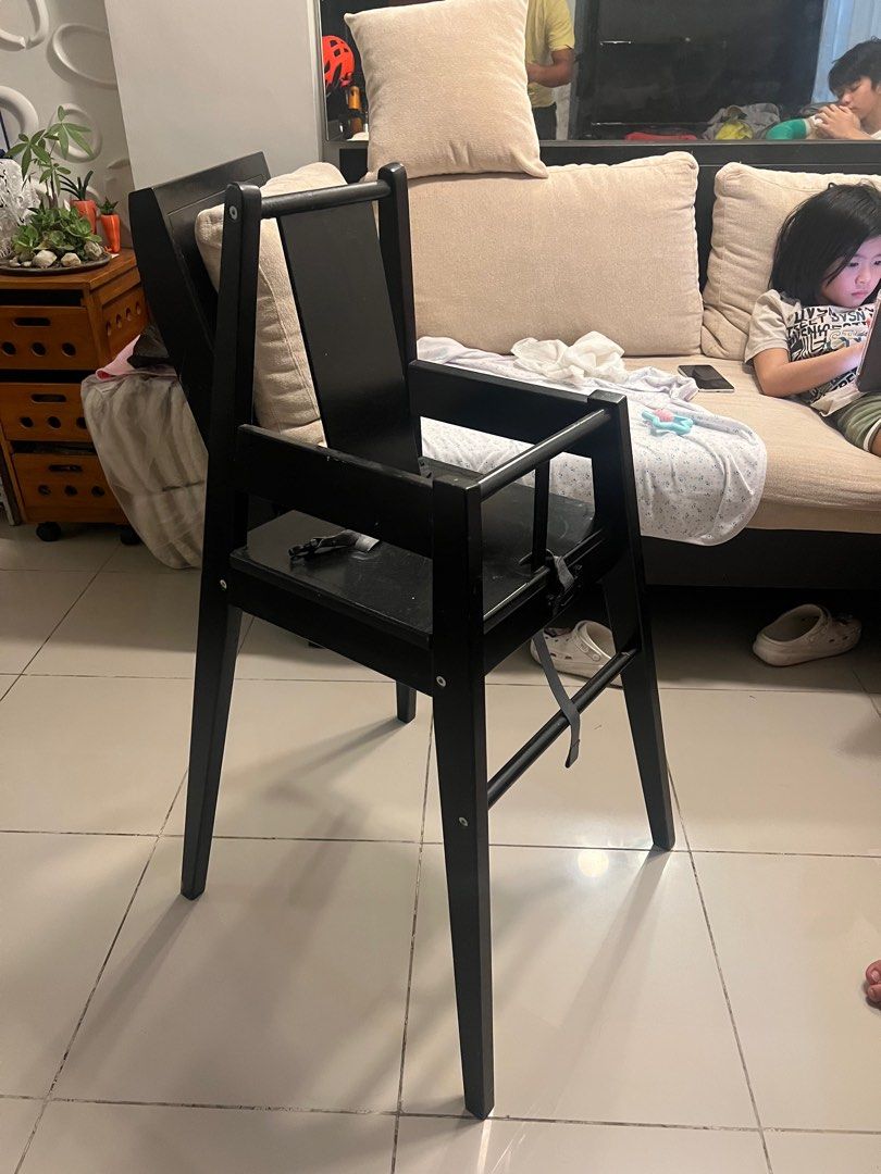 IKEA Blames high chair on Carousell