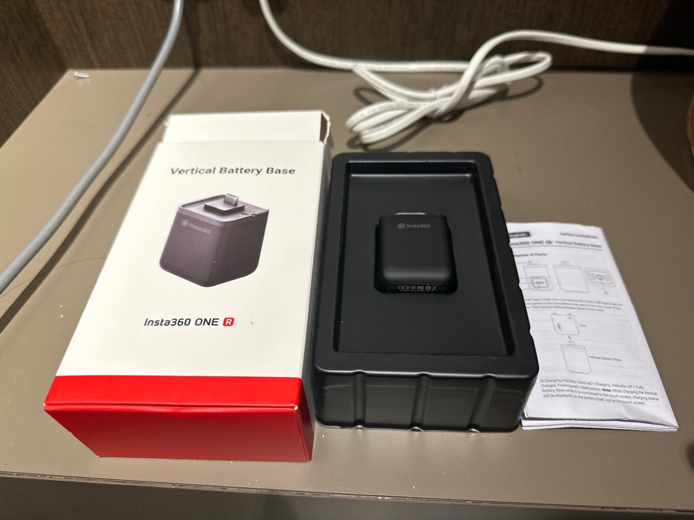 Insta360 One R/RS Vertical Battery Base (BNIB) Bought at $109 ...