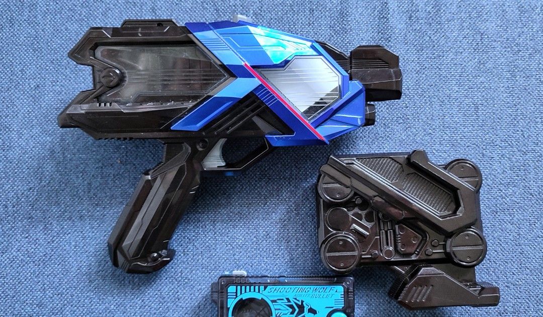 Kamen Rider DX Aims Shot Riser & Progrise Keys, Hobbies & Toys, Toys ...
