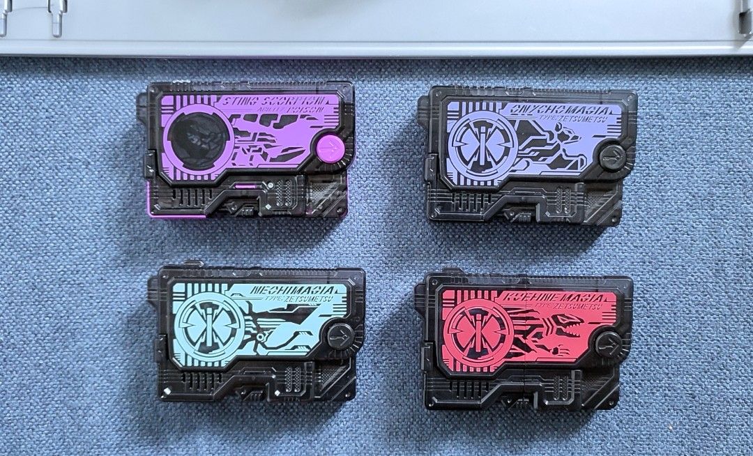 Kamen Rider Zero-One DX MetubouJinrai ForceRiser & Zetsumerise Keys ...