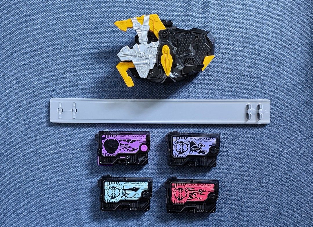 Kamen Rider Zero-One DX MetubouJinrai ForceRiser & Zetsumerise Keys ...