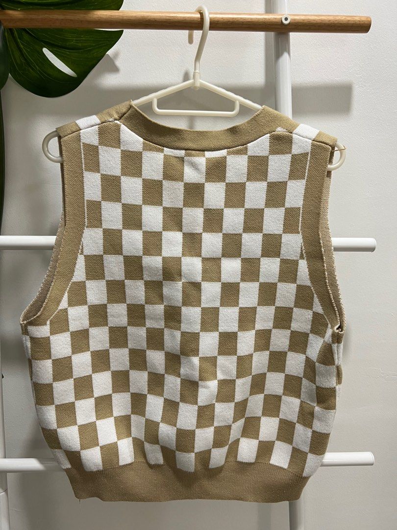 Khaki checker knitted vest, Women's Fashion, Coats, Jackets and ...