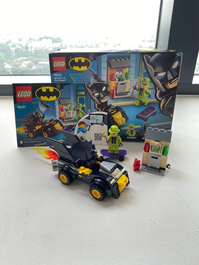 LEGO Batman vs The Riddler Robbery #76137, Hobbies & Toys, Toys & Games ...