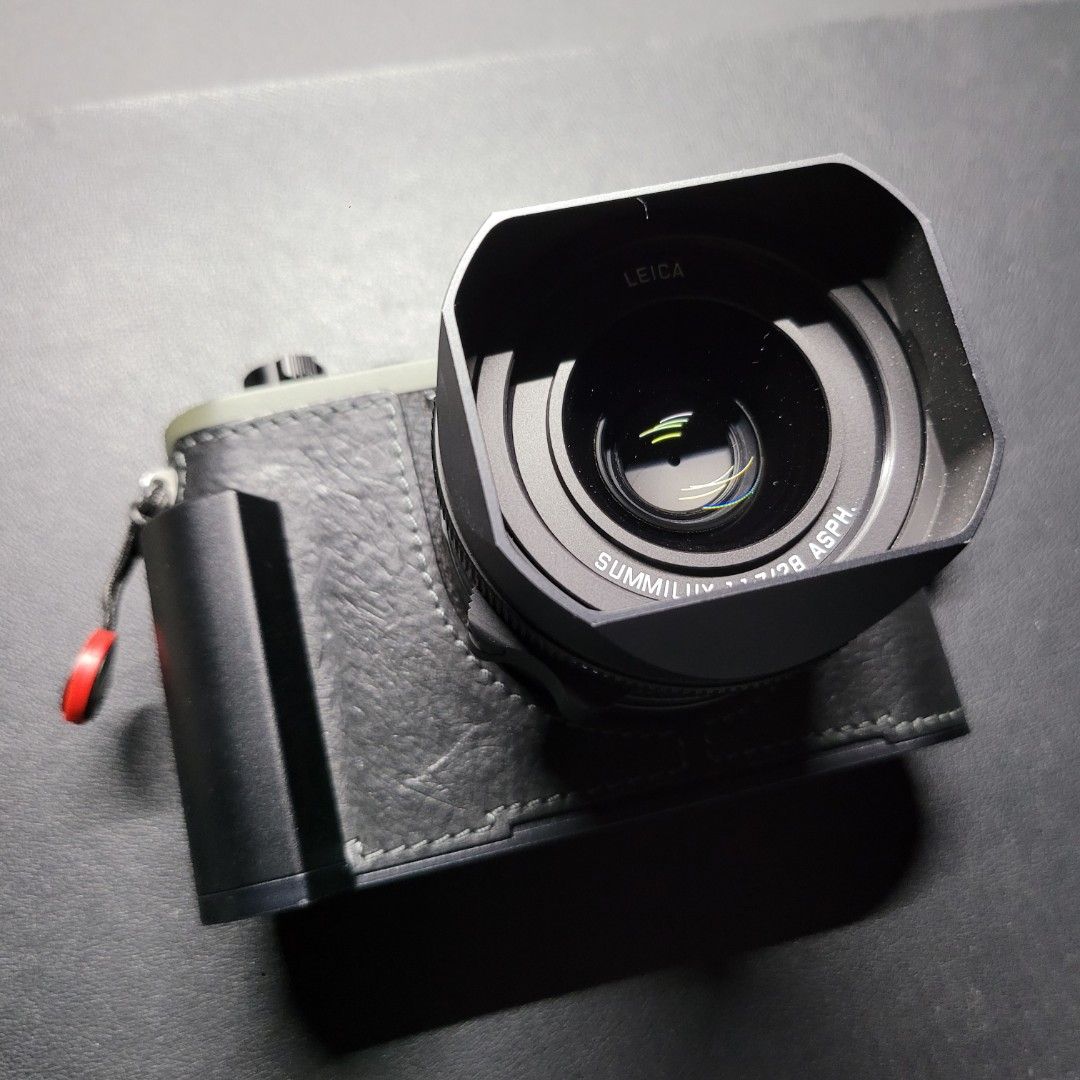 Leica Q2 Monochrome Reporter (Rare), Photography, Cameras on Carousell