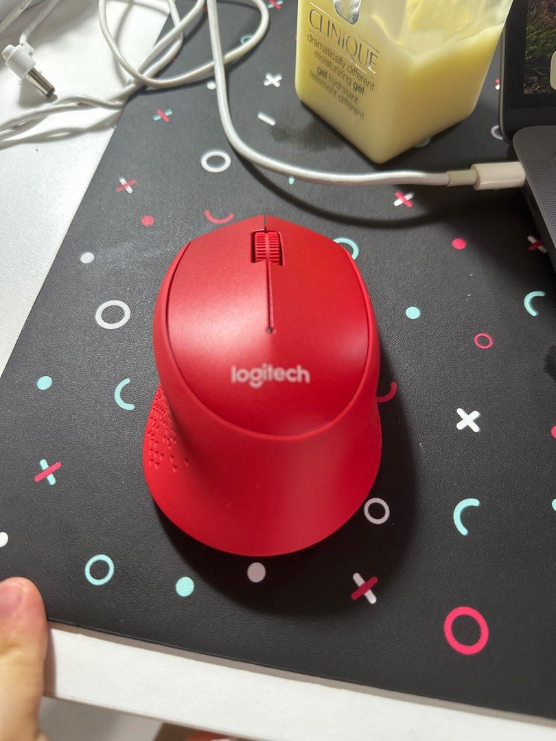 Logitech M331 Wireless Silent Plus Mouse with Rubber Grip (Red)Gadgets ...