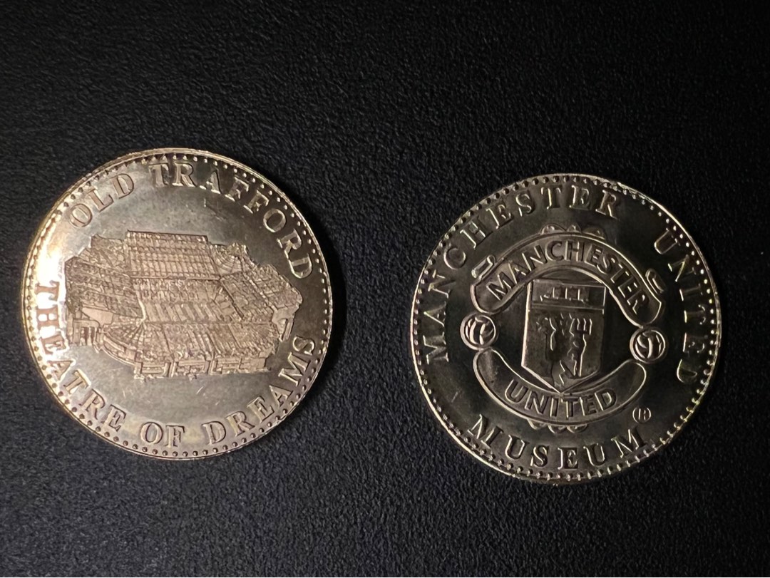Manchester United Commemorative Token Coin, Hobbies & Toys, Memorabilia ...