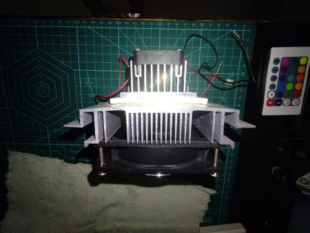 Mini Piezoelectric Cooler with Twin Fans, Computers & Tech, Parts ...