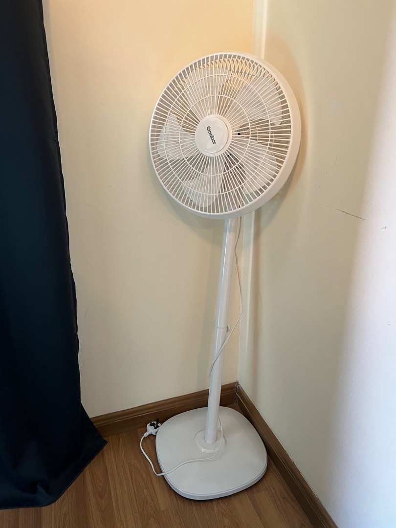 Minimalist White Stand Fan (defective stand), Furniture & Home Living ...