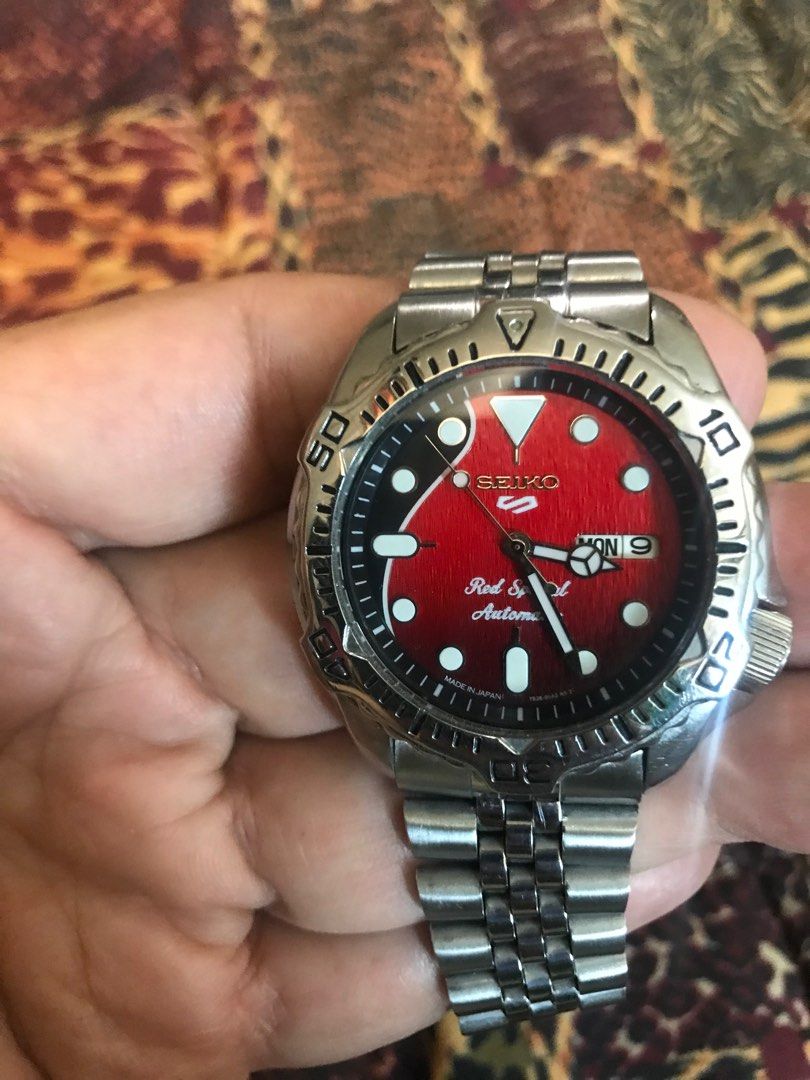 Original/Authentic Seiko Red Special Automatic on Carousell