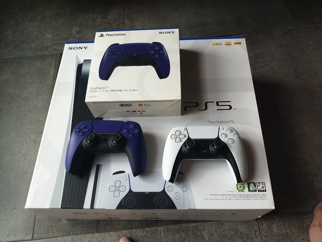 PS 5 Disc Ver. with 2 controllers and accessories for sale at $720 ...