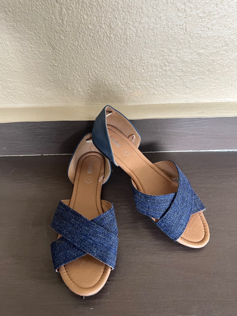 Rubi Flats, Women's Fashion, Footwear, Flats on Carousell