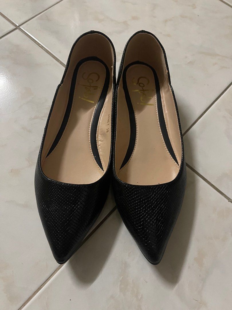 So Fab Flat Ballerinas on Carousell