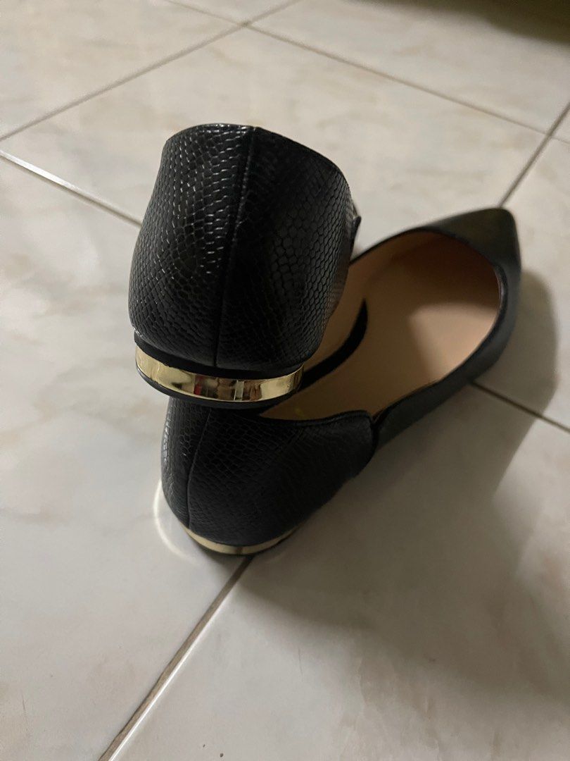 So Fab Flat Ballerinas on Carousell