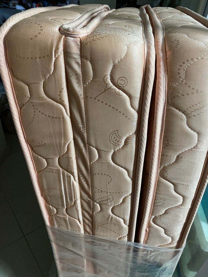 King Koil Stylemaster foldable Single mattress, Furniture & Home Living ...