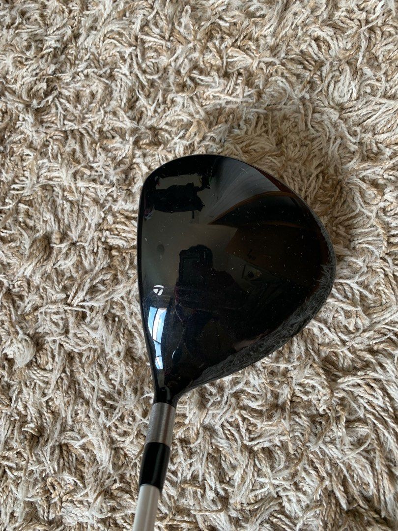 Taylormade R7 Driver, Sports Equipment, Sports & Games, Golf on Carousell