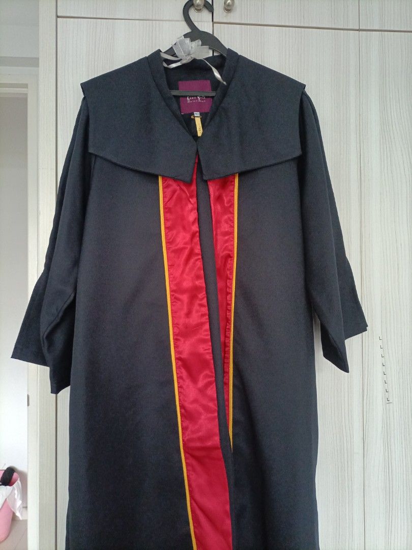 Temasek Polytechnic Rental Graduation Gown, Men's Fashion, Tops & Sets ...
