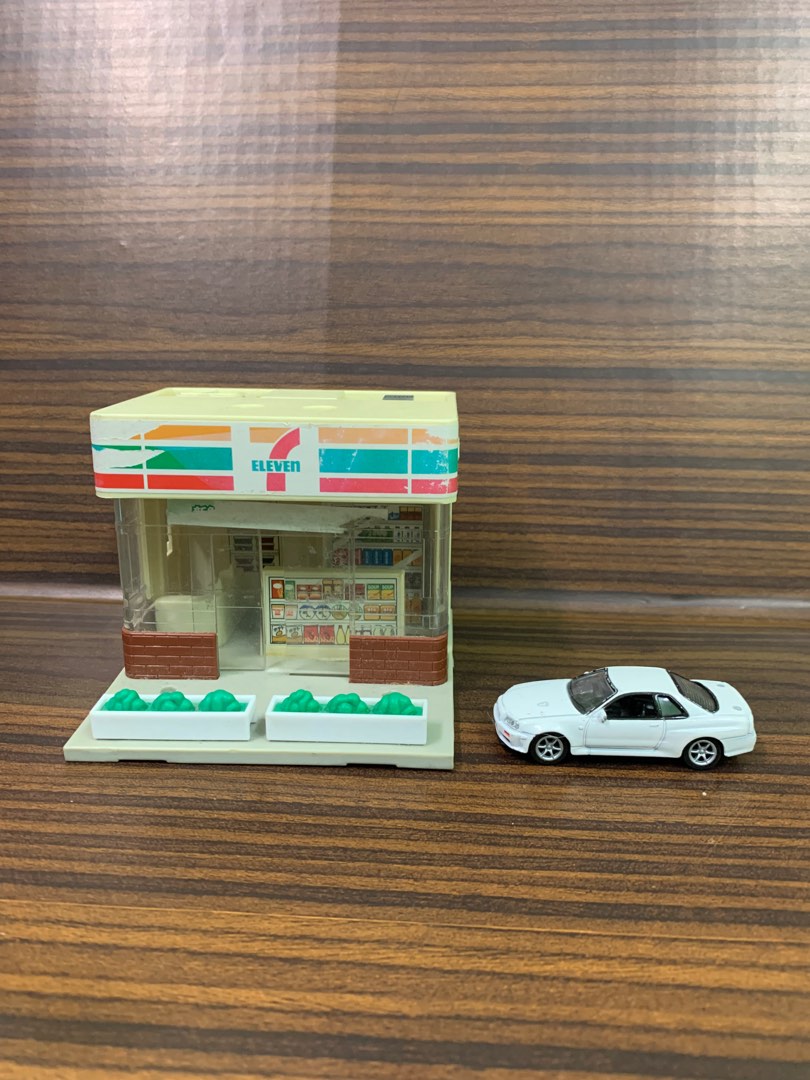 Tomy tomica 7 Eleven shop diorama, Hobbies & Toys, Toys & Games on Carousell