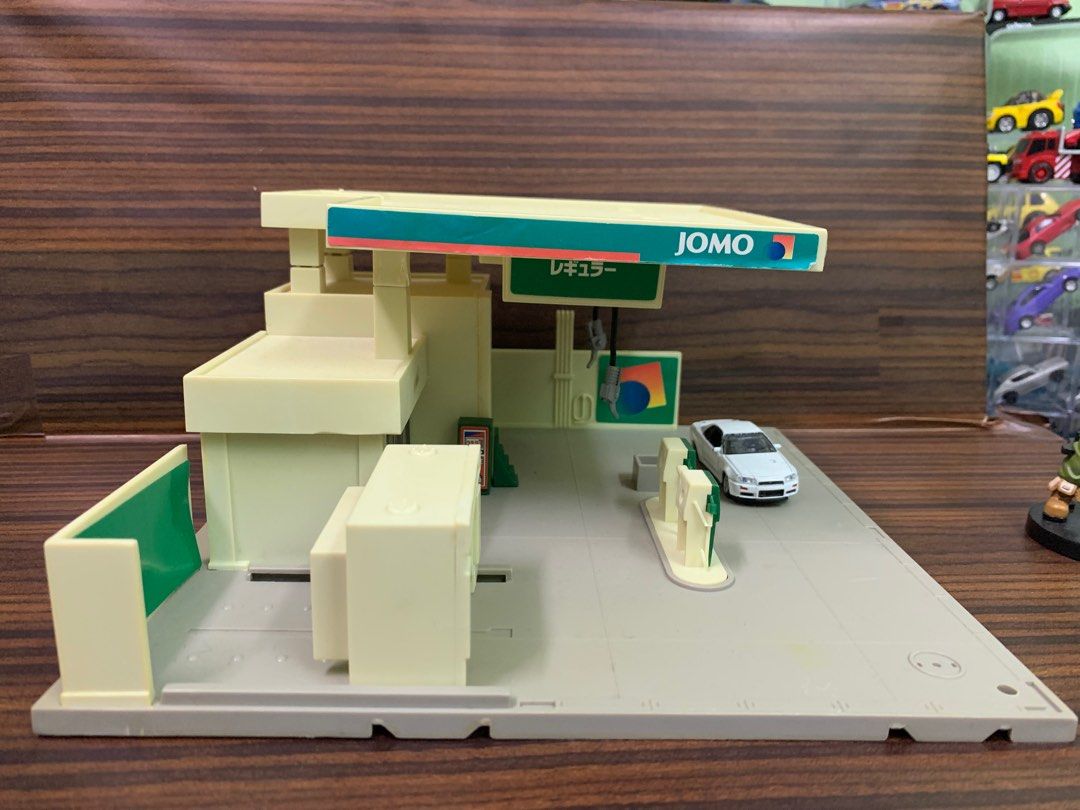 Tomy tomica Jomo Gas Station Diorama, Hobbies & Toys, Toys & Games on ...