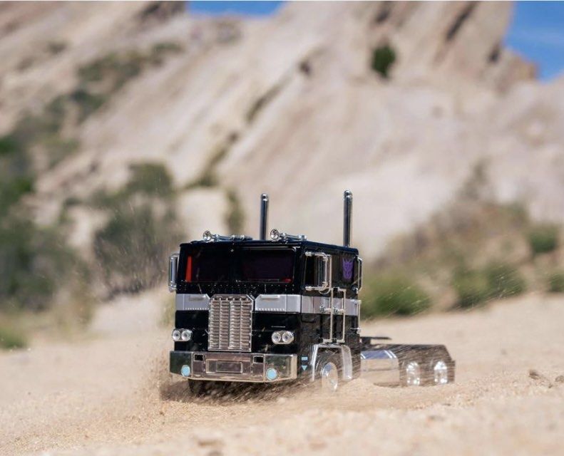 Transformers Metals Die-Cast Nemesis Prime 1/24 Scale Vehicle, Hobbies ...