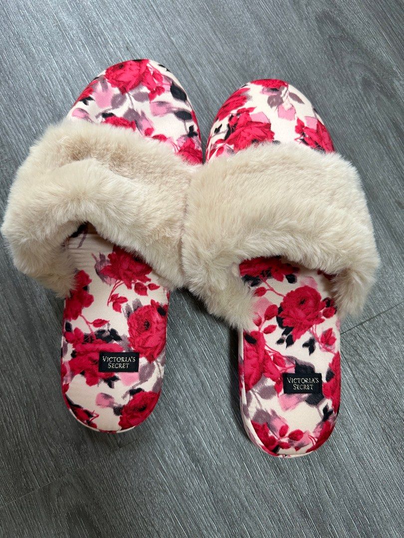 Victorias Secret slippers, Women's Fashion, Footwear, Slippers and ...