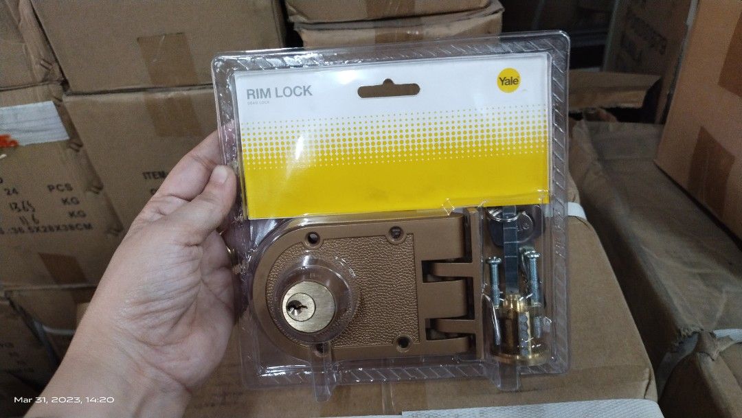 Yale rim locks deadlocks for sliding door V198 1/4GL double cylinder ...