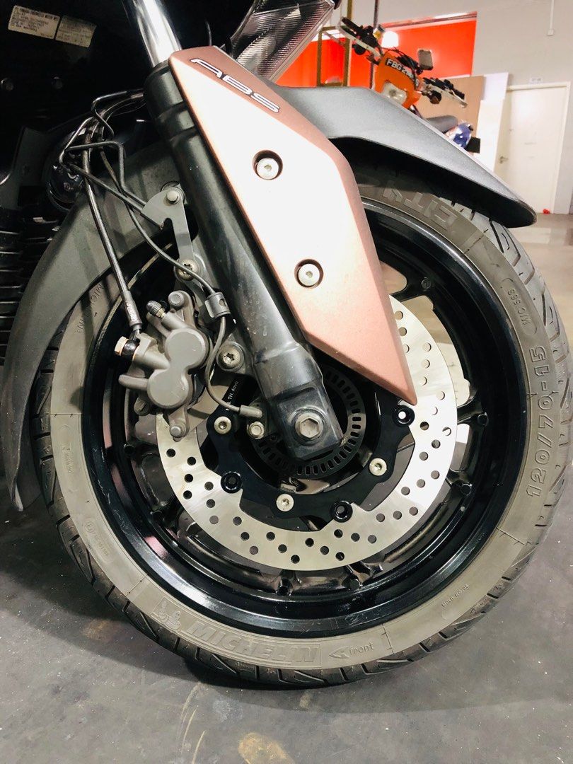 Yamaha Xmax 300 Sunstar Floating Rotors, Motorcycles, Motorcycle ...